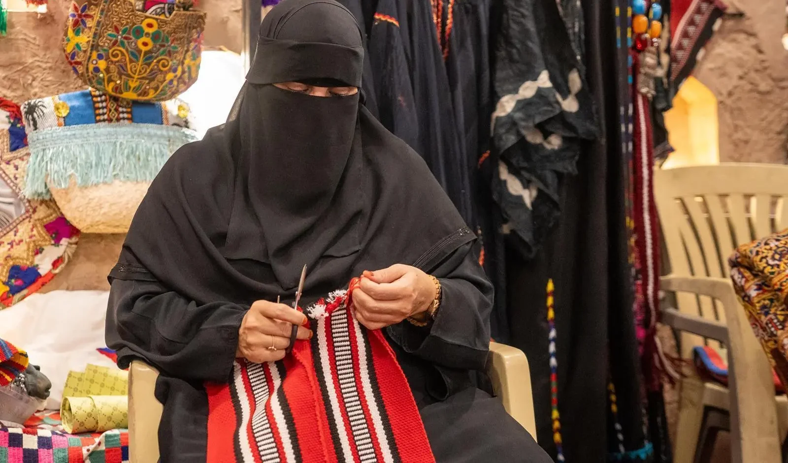 Beit Hail Festival Brings Sadu Weaving Back to Life - lucire